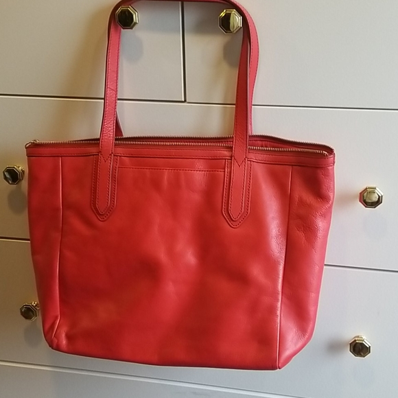 Fossil | Bags | Authentic Fossil Leather Tote | Poshmark